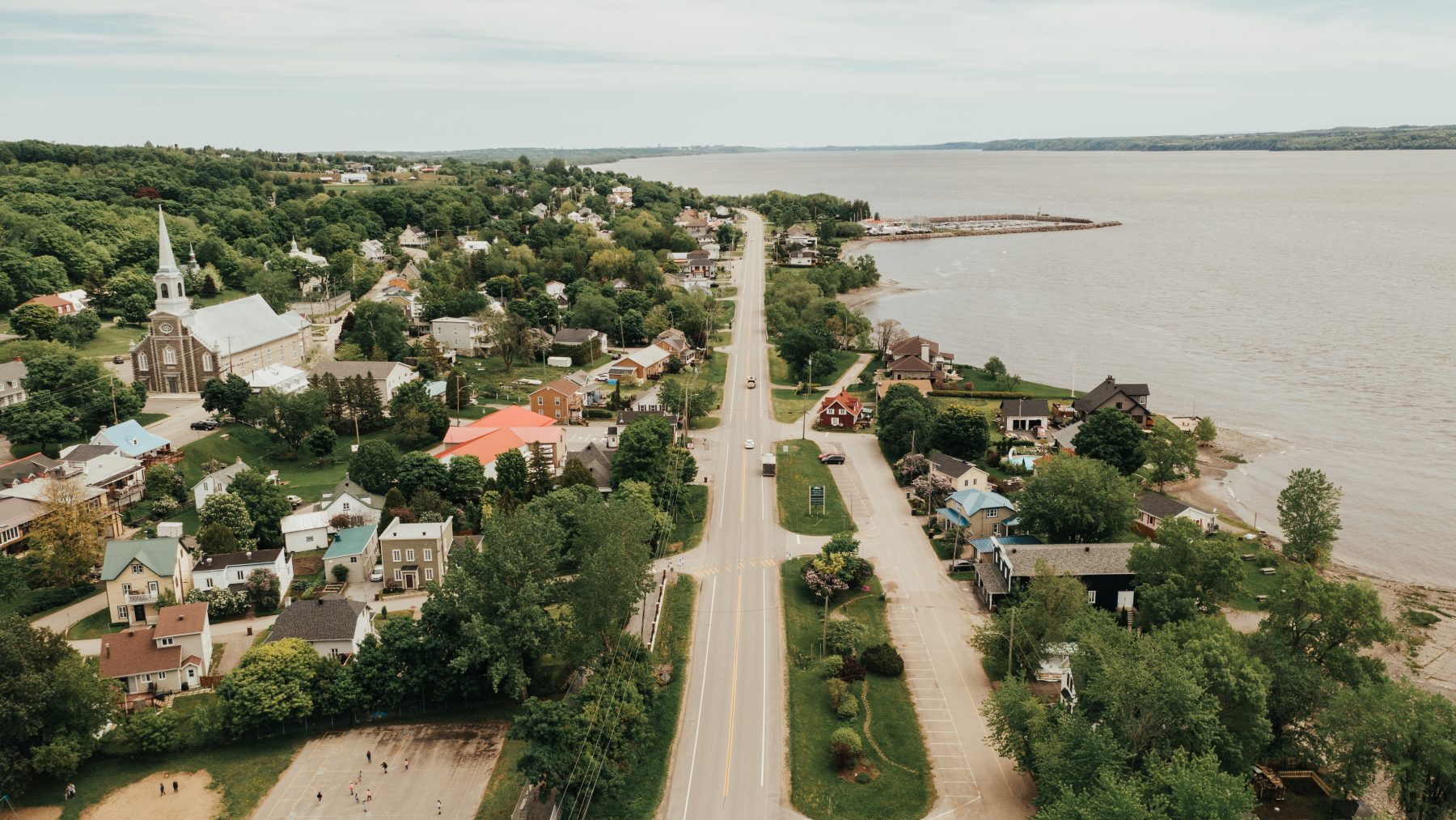 10 beaux villages du Chemin du Roy où arrêter absolument - Chemin du ...